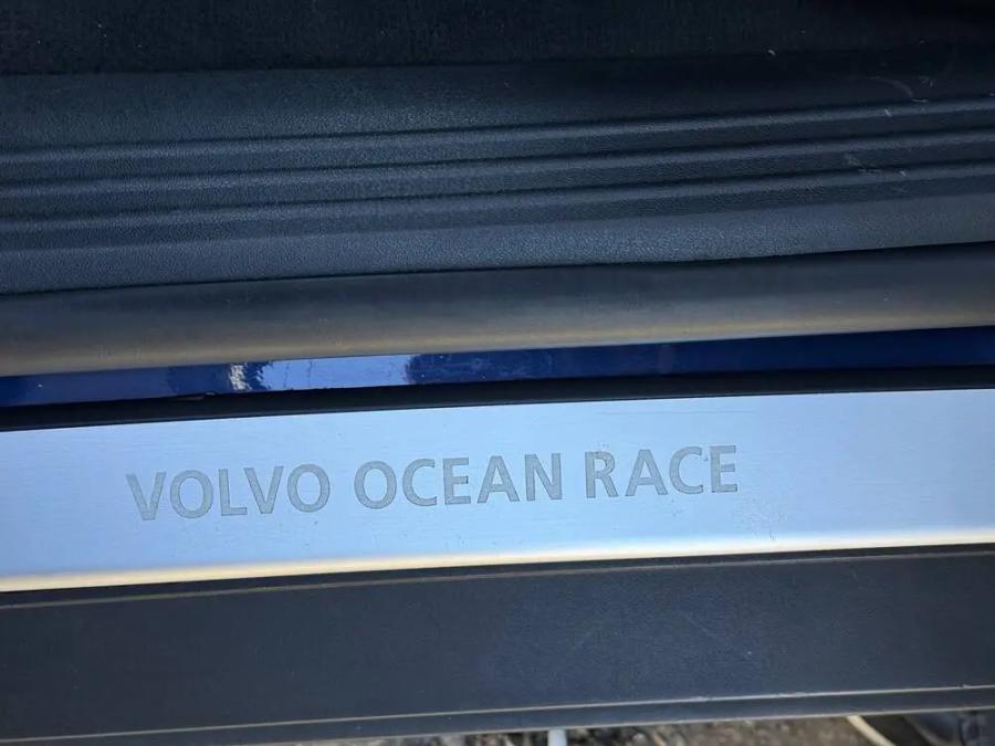 Blue Volvo V40 2015 in Riga, with an engine capacity of 2.00 L and mileage of 89 thousand km for 15500 €, photo 10 on AUTOMOTO.COM.LV