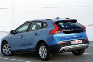 Zils Volvo V40 2015 Rīga, ar dzinēja tilpumu 2.00 L un nobraukumu 246 tūkst. km par 7900 €, foto 8 vietnē AUTOMOTO.COM.LV