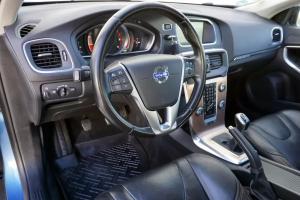 Zils Volvo V40 2015 Rīga, ar dzinēja tilpumu 2.00 L un nobraukumu 246 tūkst. km par 7900 €, foto 18 vietnē AUTOMOTO.COM.LV
