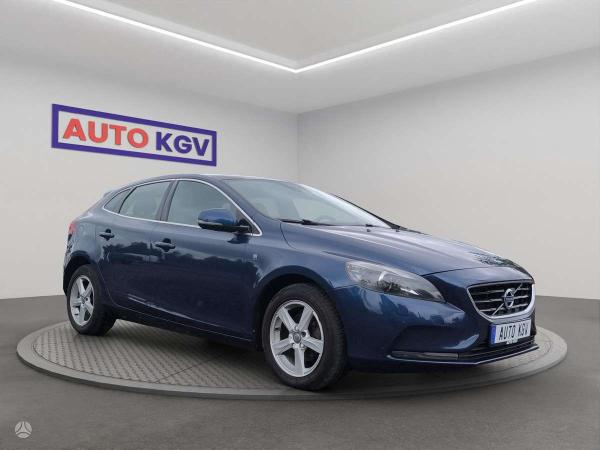 Blue Volvo V40 2015 in Vilnius, with an engine capacity of 2.00 L and mileage of 252 thousand km for 8999 €, photo 7 on AUTOMOTO.COM.LV