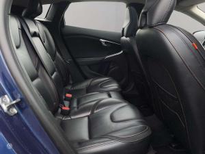 Zils Volvo V40 2015 Viļņa, ar dzinēja tilpumu 2.00 L un nobraukumu 252 tūkst. km par 8999 €, foto 11 vietnē AUTOMOTO.COM.LV