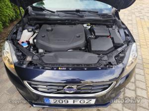 Blue Volvo V40 2015 in Paide, with an engine capacity of 2.00 L and mileage of 220 thousand km for 6990 €, photo 13 on AUTOMOTO.COM.LV