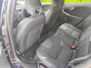 Blue Volvo V40 2015 in Paide, with an engine capacity of 2.00 L and mileage of 220 thousand km for 6990 €, photo 17 on AUTOMOTO.COM.LV