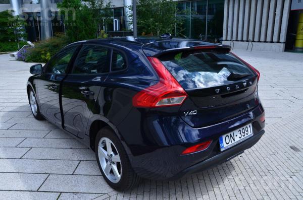 Blue Volvo V40 2015 in Riga, with an engine capacity of 2.00 L and mileage of 126 thousand km for 7700 €, photo 6 on AUTOMOTO.COM.LV