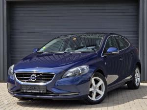 Blue Volvo V40 2015 in Kaunas, with an engine capacity of 2.00 L and mileage of 244 thousand km for 7750 €, photo  on AUTOMOTO.COM.LV