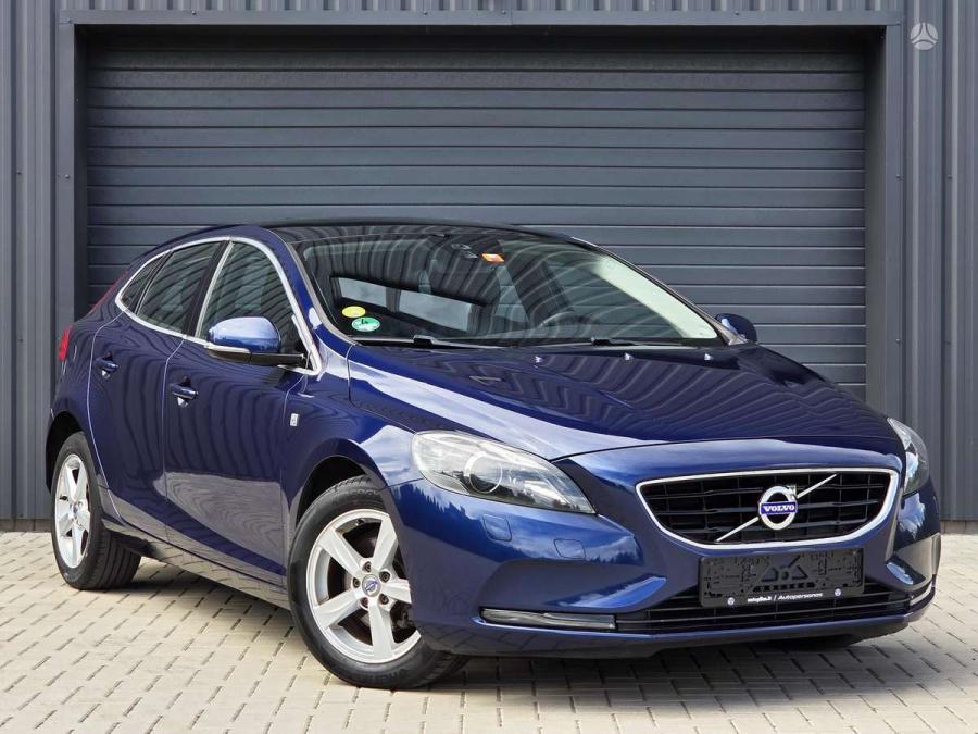 Blue Volvo V40 2015 in Kaunas, with an engine capacity of 2.00 L and mileage of 244 thousand km for 7750 €, photo 10 on AUTOMOTO.COM.LV