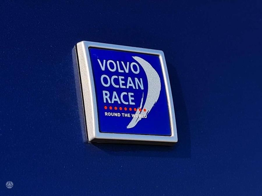 Blue Volvo V40 2015 in Kaunas, with an engine capacity of 2.00 L and mileage of 244 thousand km for 7750 €, photo 11 on AUTOMOTO.COM.LV