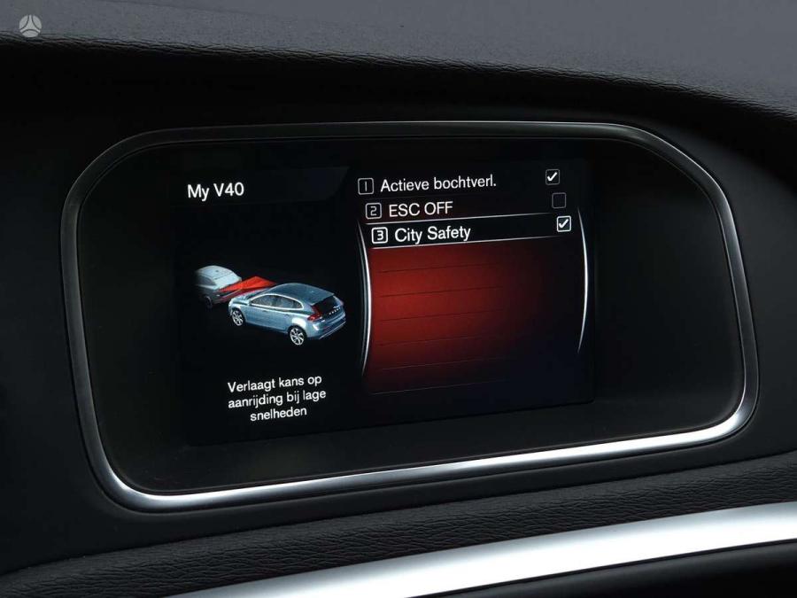 Blue Volvo V40 2015 in Kaunas, with an engine capacity of 2.00 L and mileage of 244 thousand km for 7750 €, photo 23 on AUTOMOTO.COM.LV