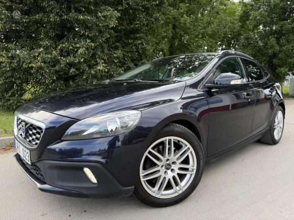 Blue Volvo V40 2015 in Kaunas, with an engine capacity of 2.00 L and mileage of 317 thousand km for 5750 €, photo 1 on AUTOMOTO.COM.LV