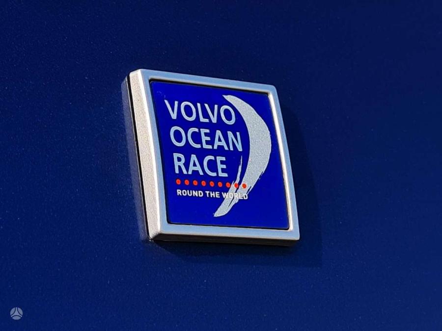 Blue Volvo V40 2015 in Kaunas, with an engine capacity of 2.00 L and mileage of 244 thousand km for 7750 €, photo 11 on AUTOMOTO.COM.LV