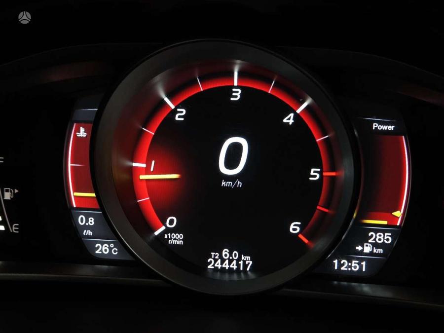 Blue Volvo V40 2015 in Kaunas, with an engine capacity of 2.00 L and mileage of 244 thousand km for 7750 €, photo 27 on AUTOMOTO.COM.LV