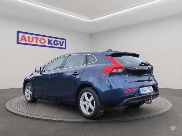 Zils Volvo V40 2015 Viļņa, ar dzinēja tilpumu 2.00 L un nobraukumu 252 tūkst. km par 8999 €, foto 3 vietnē AUTOMOTO.COM.LV