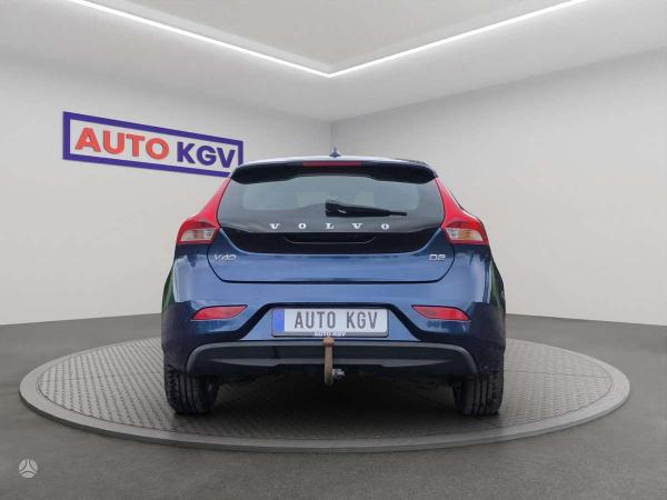 Zils Volvo V40 2015 Viļņa, ar dzinēja tilpumu 2.00 L un nobraukumu 252 tūkst. km par 8999 €, foto 4 vietnē AUTOMOTO.COM.LV