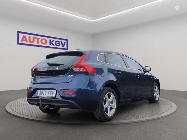 Zils Volvo V40 2015 Viļņa, ar dzinēja tilpumu 2.00 L un nobraukumu 252 tūkst. km par 8999 €, foto 5 vietnē AUTOMOTO.COM.LV