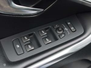 Zils Volvo V40 2015 Viļņa, ar dzinēja tilpumu 2.00 L un nobraukumu 252 tūkst. km par 8999 €, foto 16 vietnē AUTOMOTO.COM.LV