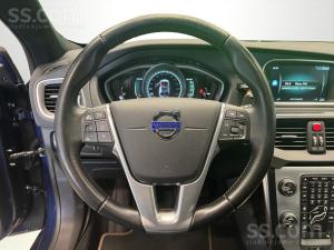 Zils Volvo V40 2015 Rīga, ar dzinēja tilpumu 2.00 L un nobraukumu 174 tūkst. km par 6490 €, foto 11 vietnē AUTOMOTO.COM.LV