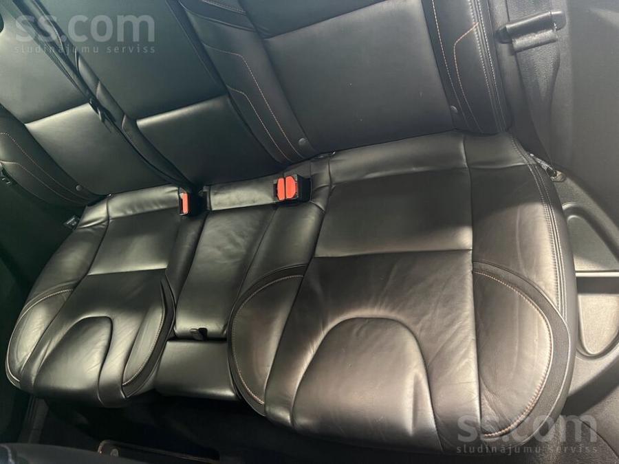 Zils Volvo V40 2015 Rīga, ar dzinēja tilpumu 2.00 L un nobraukumu 174 tūkst. km par 6490 €, foto 14 vietnē AUTOMOTO.COM.LV