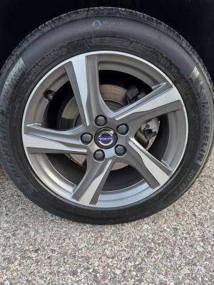 Zils Volvo V40 2015 Alīta, ar dzinēja tilpumu 1.97 L un nobraukumu 235 tūkst. km par 6900 €, foto 6 vietnē AUTOMOTO.COM.LV