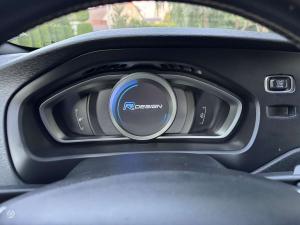 Zils Volvo V40 2015 Alīta, ar dzinēja tilpumu 1.97 L un nobraukumu 235 tūkst. km par 6900 €, foto 28 vietnē AUTOMOTO.COM.LV