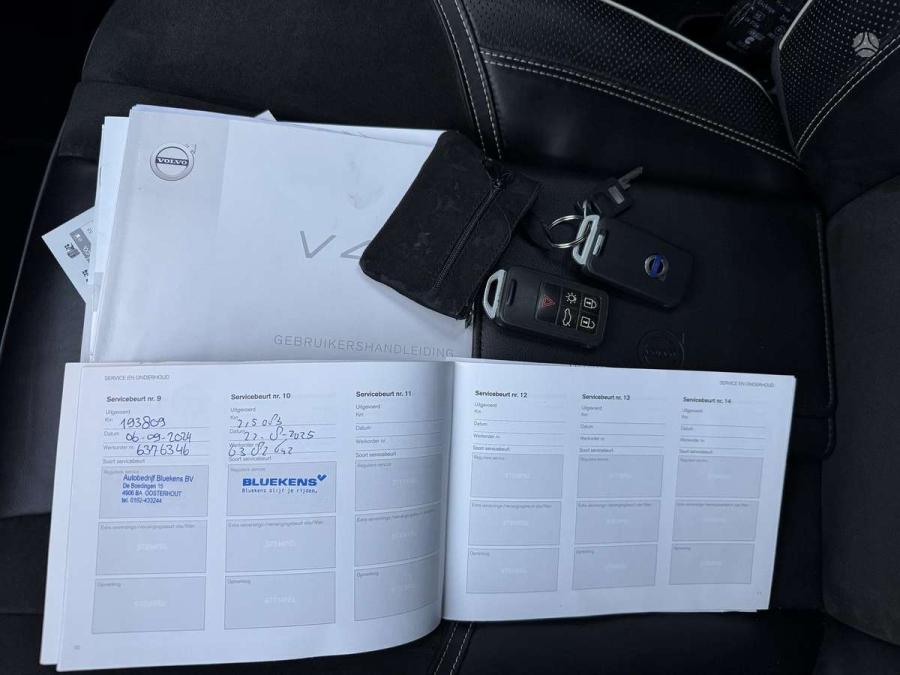 Zils Volvo V40 2015 Alīta, ar dzinēja tilpumu 1.97 L un nobraukumu 235 tūkst. km par 6900 €, foto 30 vietnē AUTOMOTO.COM.LV