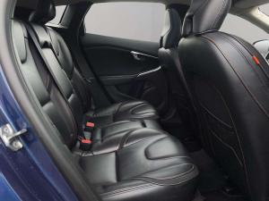 Zils Volvo V40 2015 Viļņa, ar dzinēja tilpumu 2.00 L un nobraukumu 252 tūkst. km par 8999 €, foto 11 vietnē AUTOMOTO.COM.LV