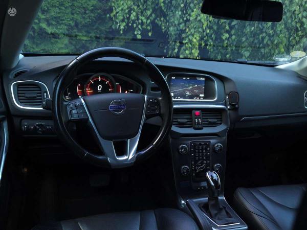 Zils Volvo V40 2015 Kauņa, ar dzinēja tilpumu 2.00 L un nobraukumu 260 tūkst. km par 8250 €, foto 8 vietnē AUTOMOTO.COM.LV