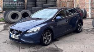 Zils Volvo V40 2015 Rīga, ar dzinēja tilpumu 2.00 L un nobraukumu 206 tūkst. km par 7700 €, foto 3 vietnē AUTOMOTO.COM.LV