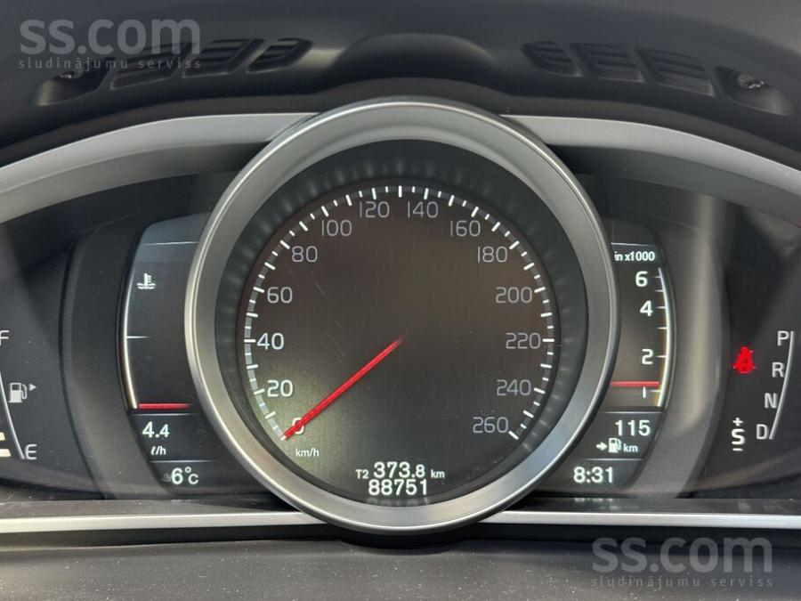 Blue Volvo V40 2015 in Riga, with an engine capacity of 2.00 L and mileage of 0 thousand km for 14500 €, photo 13 on AUTOMOTO.COM.LV