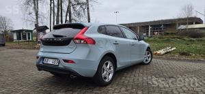 Zils Volvo V40 2016 Valmiera, ar dzinēja tilpumu 2.00 L un nobraukumu 288 tūkst. km par 7700 €, foto 5 vietnē AUTOMOTO.COM.LV