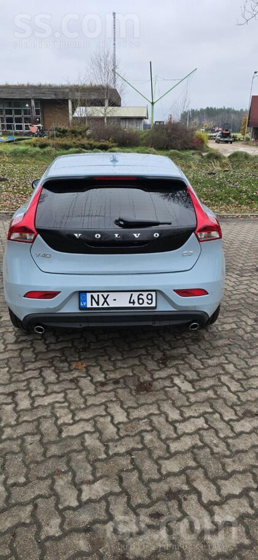 Zils Volvo V40 2016 Valmiera, ar dzinēja tilpumu 2.00 L un nobraukumu 288 tūkst. km par 7700 €, foto 6 vietnē AUTOMOTO.COM.LV