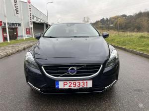 Blue Volvo V40 2016 in Vilnius, with an engine capacity of 1.97 L and mileage of 242 thousand km for 6950 €, photo 2 on AUTOMOTO.COM.LV