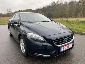 Blue Volvo V40 2016 in Vilnius, with an engine capacity of 1.97 L and mileage of 242 thousand km for 6950 €, photo 3 on AUTOMOTO.COM.LV
