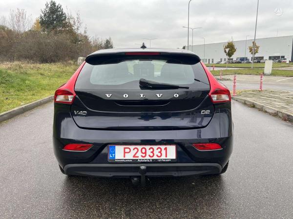 Zils Volvo V40 2016 Viļņa, ar dzinēja tilpumu 1.97 L un nobraukumu 242 tūkst. km par 6950 €, foto 6 vietnē AUTOMOTO.COM.LV