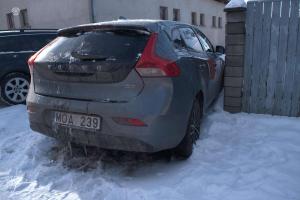 Blue Volvo V40 2016 in Kaunas, with an engine capacity of 1.97 L and mileage of 195 thousand km for 4300 €, photo 3 on AUTOMOTO.COM.LV