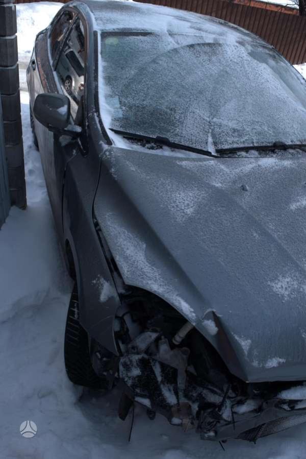 Синий Вольво В40 2016 в Каунас, объемом двигателя 1.97 л и пробегом 195 тыс. км за 4300 €, фото 6 на AUTOMOTO.COM.LV