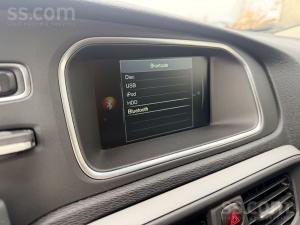 Zils Volvo V40 2016 Rīga, ar dzinēja tilpumu 2.00 L un nobraukumu 210 tūkst. km par 8995 €, foto 16 vietnē AUTOMOTO.COM.LV