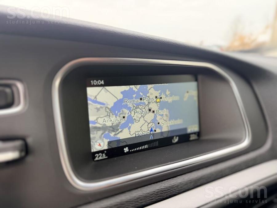 Zils Volvo V40 2016 Rīga, ar dzinēja tilpumu 2.00 L un nobraukumu 210 tūkst. km par 8995 €, foto 17 vietnē AUTOMOTO.COM.LV