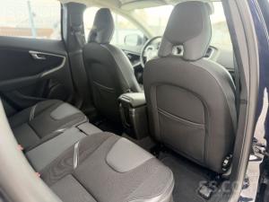 Zils Volvo V40 2016 Rīga, ar dzinēja tilpumu 2.00 L un nobraukumu 210 tūkst. km par 8995 €, foto 22 vietnē AUTOMOTO.COM.LV