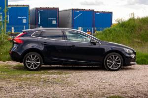 Zils Volvo V40 2016 Rīga, ar dzinēja tilpumu 2.00 L un nobraukumu 210 tūkst. km par 9995 €, foto 4 vietnē AUTOMOTO.COM.LV