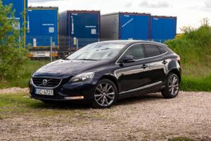 Zils Volvo V40 2016 Rīga, ar dzinēja tilpumu 2.00 L un nobraukumu 210 tūkst. km par 9995 €, foto 8 vietnē AUTOMOTO.COM.LV