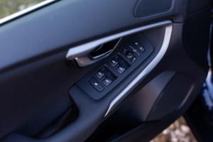 Zils Volvo V40 2016 Rīga, ar dzinēja tilpumu 2.00 L un nobraukumu 210 tūkst. km par 9995 €, foto 15 vietnē AUTOMOTO.COM.LV