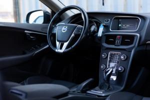 Zils Volvo V40 2016 Rīga, ar dzinēja tilpumu 2.00 L un nobraukumu 210 tūkst. km par 9995 €, foto 21 vietnē AUTOMOTO.COM.LV