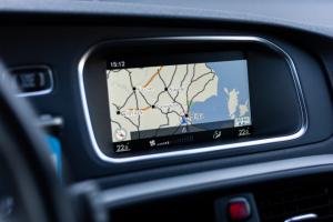 Zils Volvo V40 2016 Rīga, ar dzinēja tilpumu 2.00 L un nobraukumu 210 tūkst. km par 9995 €, foto 23 vietnē AUTOMOTO.COM.LV
