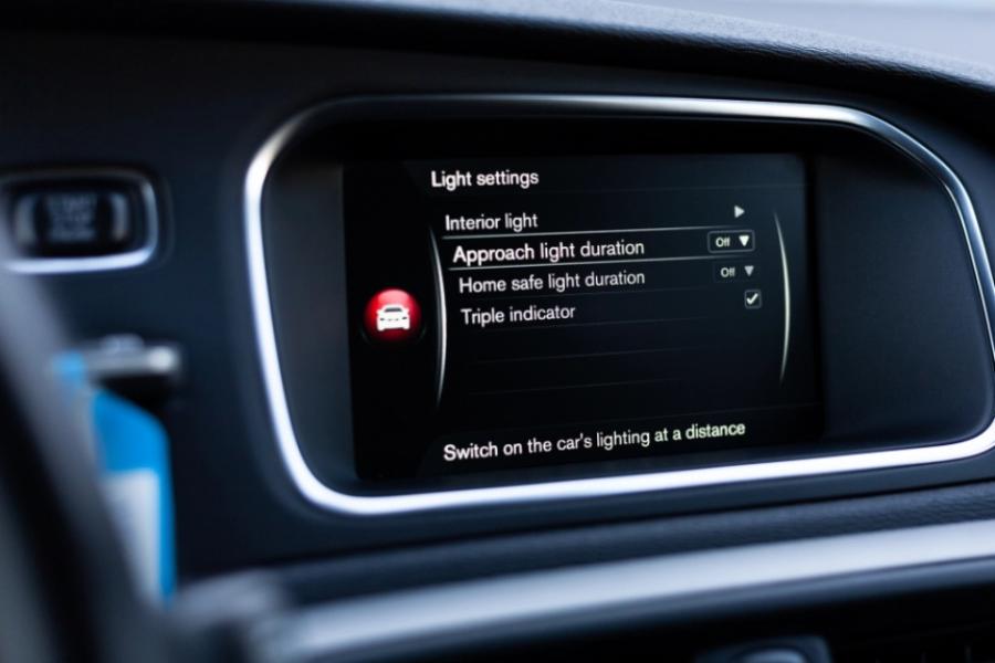 Zils Volvo V40 2016 Rīga, ar dzinēja tilpumu 2.00 L un nobraukumu 210 tūkst. km par 9995 €, foto 25 vietnē AUTOMOTO.COM.LV