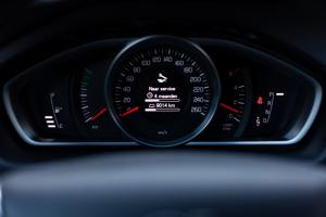 Zils Volvo V40 2016 Rīga, ar dzinēja tilpumu 2.00 L un nobraukumu 210 tūkst. km par 9995 €, foto 26 vietnē AUTOMOTO.COM.LV