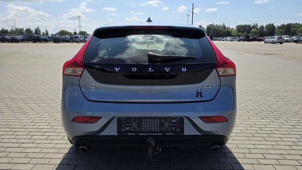 Blue Volvo V40 2016 in Marijampole, with an engine capacity of 1.97 L and mileage of 214 thousand km for 7950 €, photo 6 on AUTOMOTO.COM.LV
