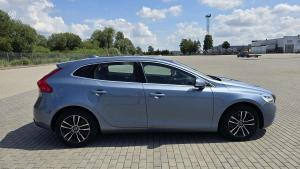 Blue Volvo V40 2016 in Marijampole, with an engine capacity of 1.97 L and mileage of 214 thousand km for 7950 €, photo 8 on AUTOMOTO.COM.LV