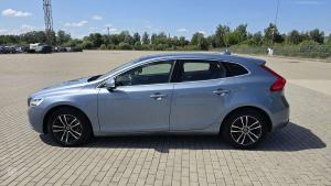 Blue Volvo V40 2016 in Marijampole, with an engine capacity of 1.97 L and mileage of 214 thousand km for 7950 €, photo 9 on AUTOMOTO.COM.LV
