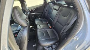 Blue Volvo V40 2016 in Marijampole, with an engine capacity of 1.97 L and mileage of 214 thousand km for 7950 €, photo 23 on AUTOMOTO.COM.LV