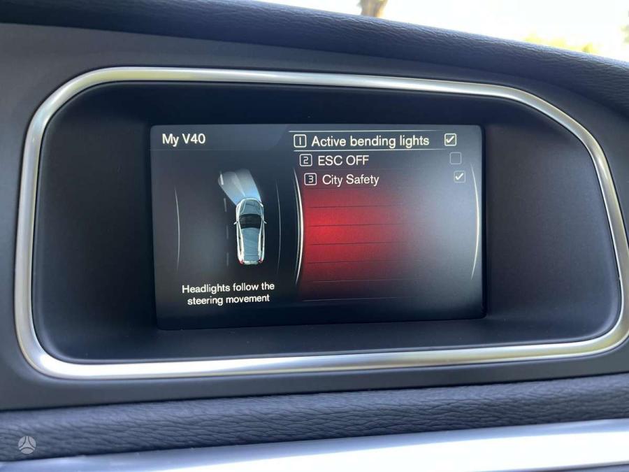 Blue Volvo V40 2016 in Kazlu Ruda, with an engine capacity of 1.97 L and mileage of 248 thousand km for 8000 €, photo 21 on AUTOMOTO.COM.LV